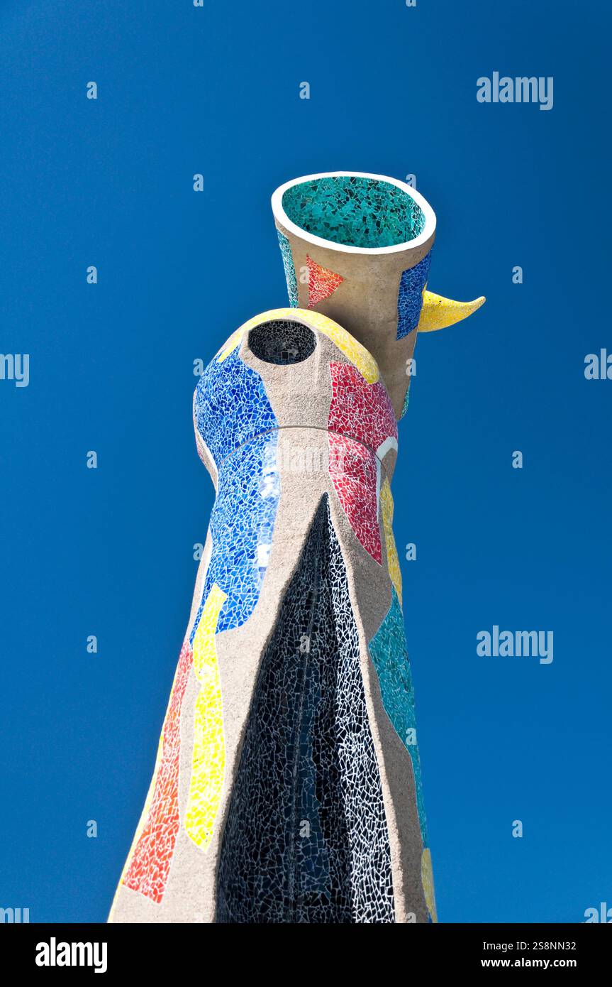 Dona and Ocell (Woman and Bird) sculpture by catalan artist Joan Miró ...