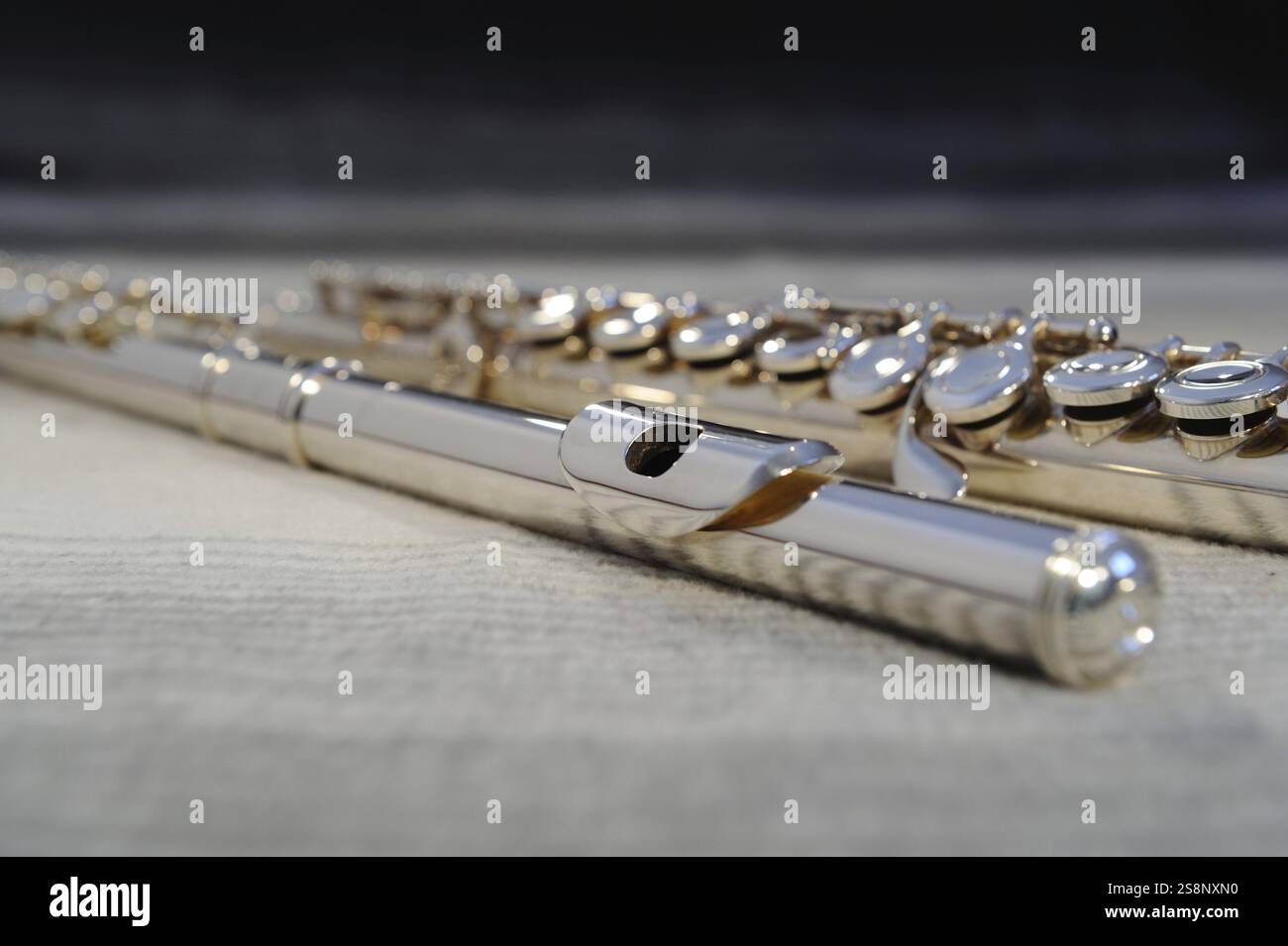 Transverse flutes hi-res stock photography and images - Alamy