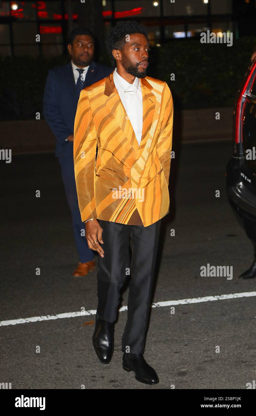 Chadwick Boseman arriving at a screening of "21 Bridges" at the AMC ...