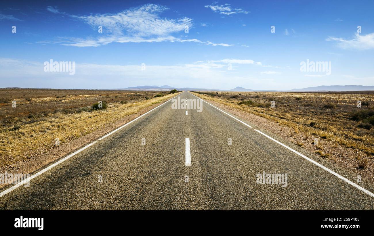 An image of a nice road to the horizon Stock Photo - Alamy