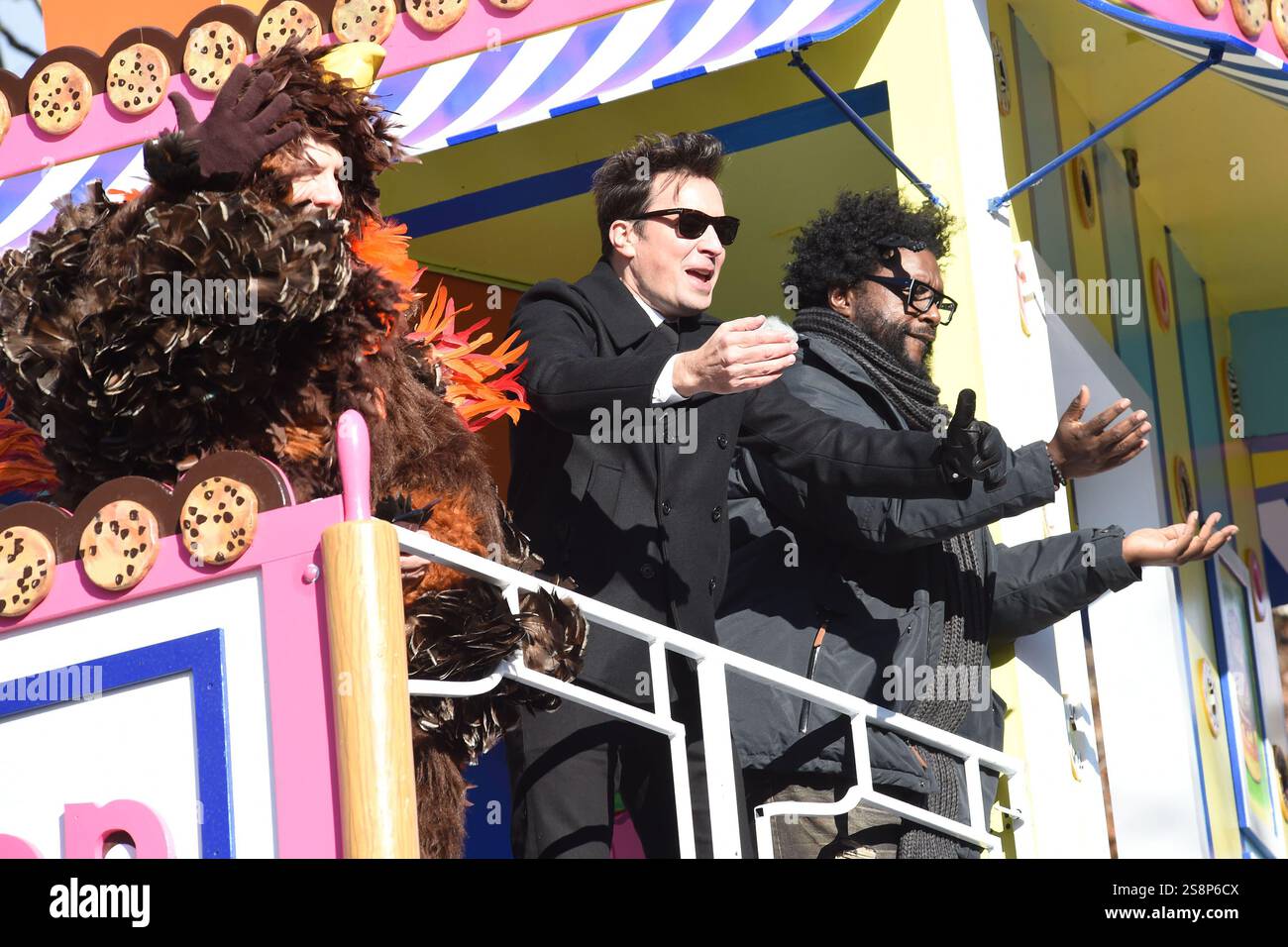 Jimmy Fallon, Questlove and the Roots at the 93rd Annual Macy's ...
