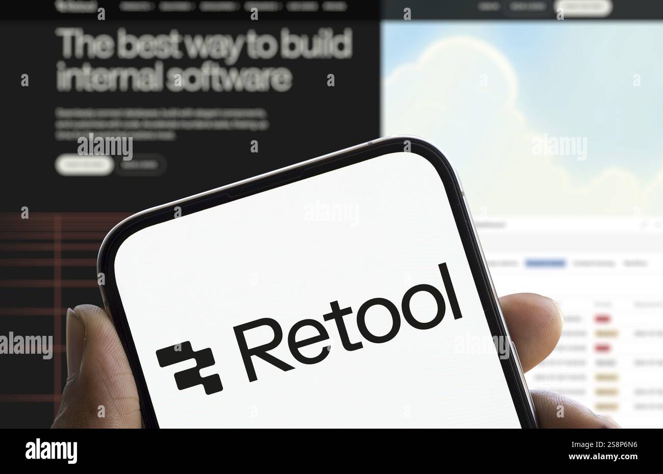 retool logo is displayed on smartphone. Retool is a fast way to build internal tool Stock Photo ...