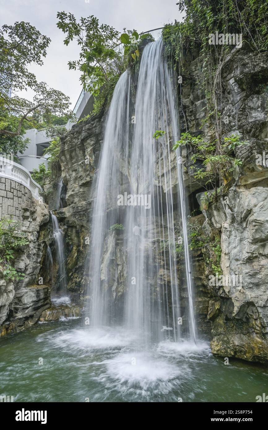 Waterfall in Hong Kong Park, Cotton Street, Central, Hong Kong, People ...