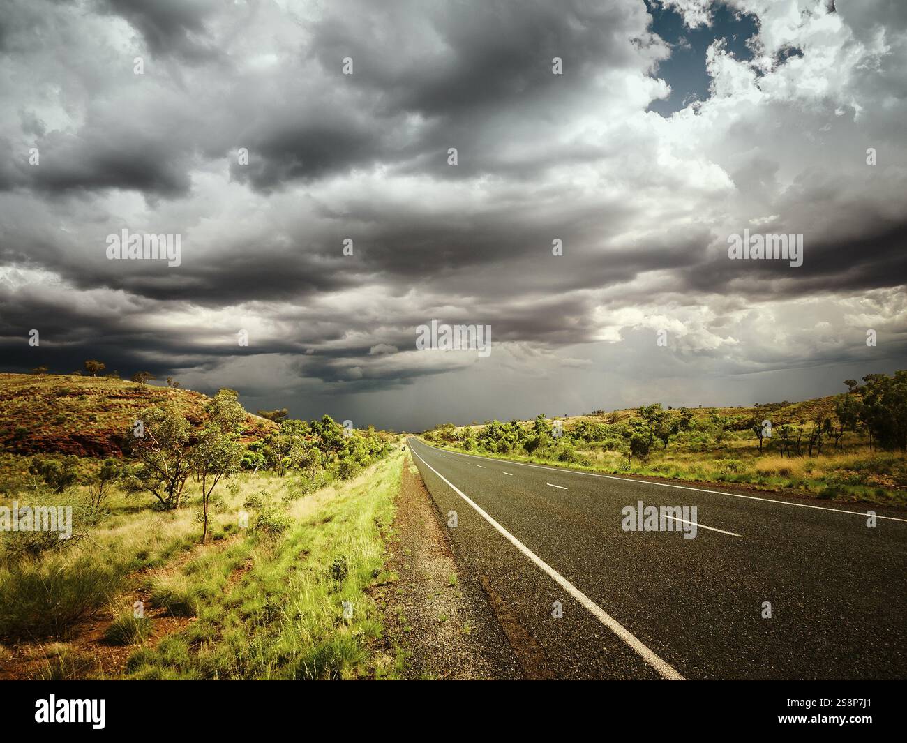 An image of a road under bad weather Stock Photo - Alamy