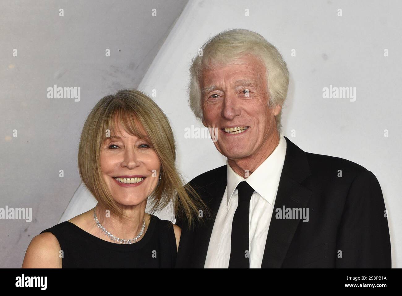 Isabella James Purefoy Ellis and Roger Deakins attends the '1917' World ...