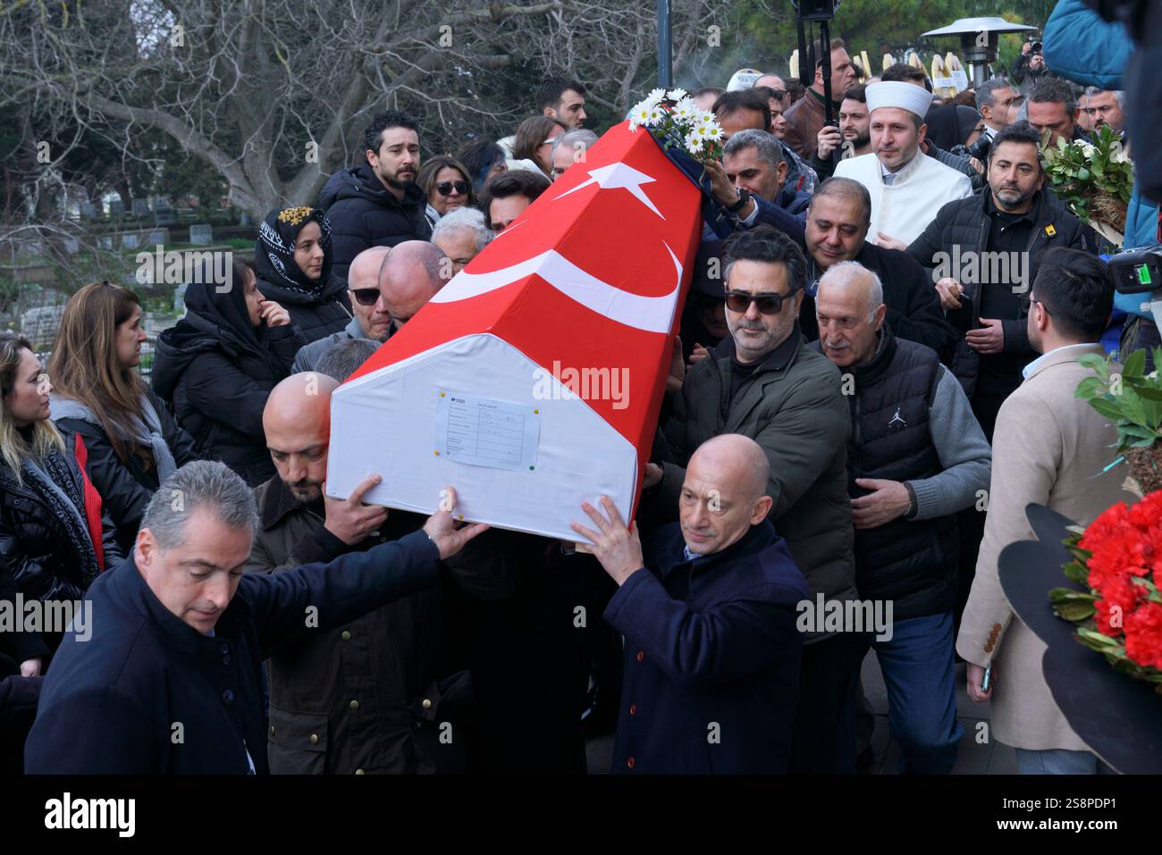 January 23, 2025, Uskudar, Istanbul, Turkey: Mourners carry coffin ...