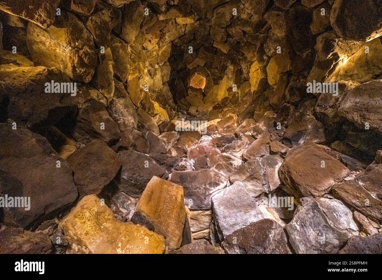 Su Nuraxi, dwellings of the prehistoric Nuragic civilization, Unesco ...