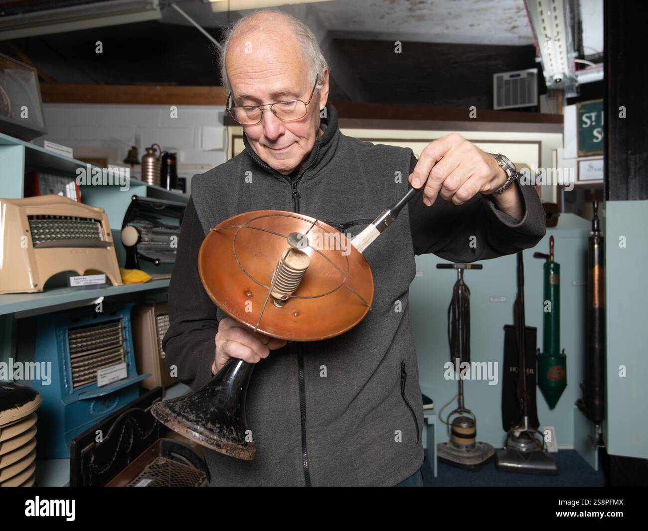 Seaford, East Sussex, UK. 23rd Jan, 2025. Simon Keel, a volunteer at ...