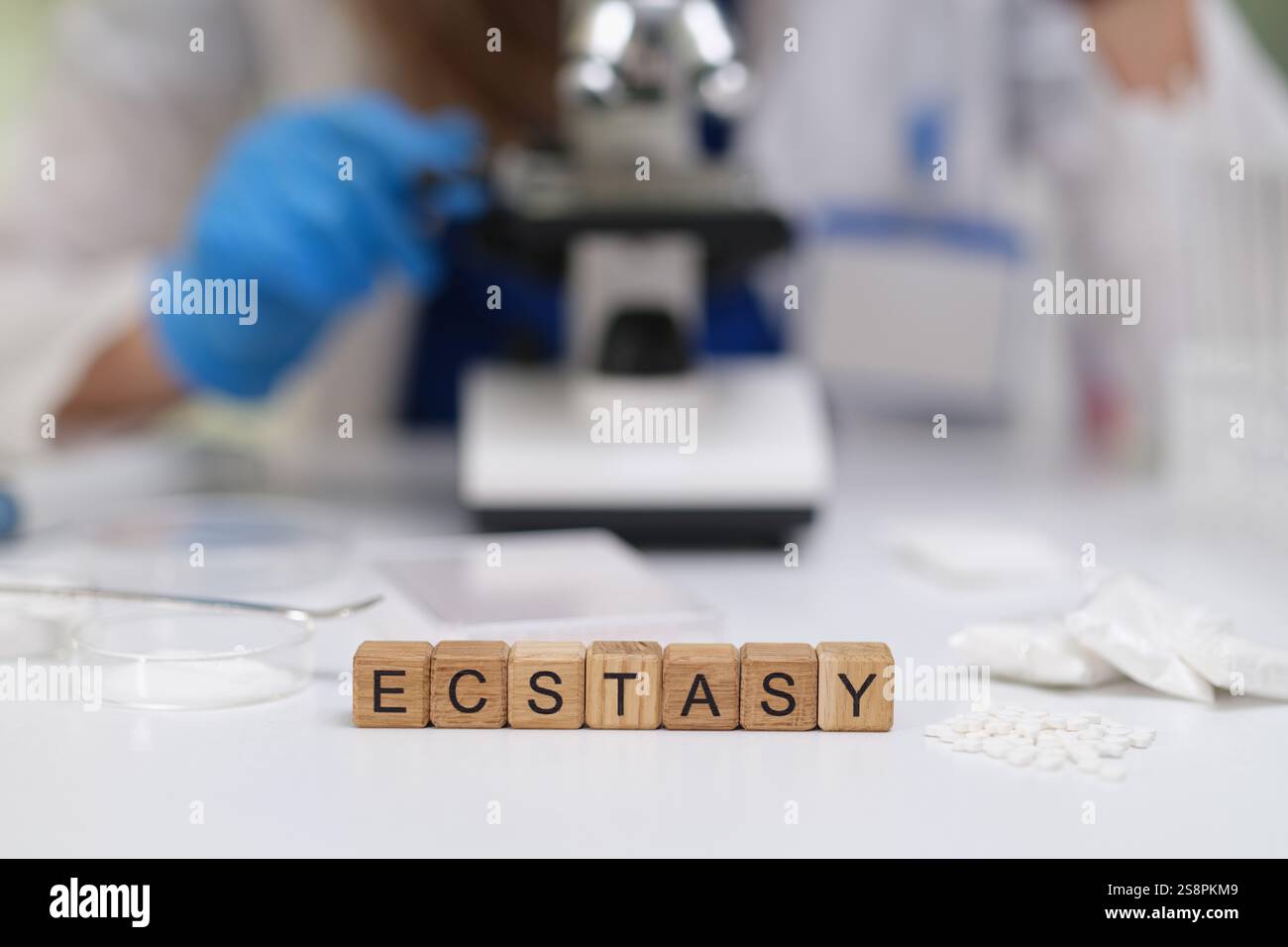 Exploring the exciting intersection of microscopy and chemistry in ...