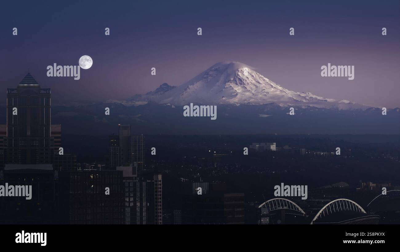 An image of Mount Rainier Seattle USA Stock Photo - Alamy