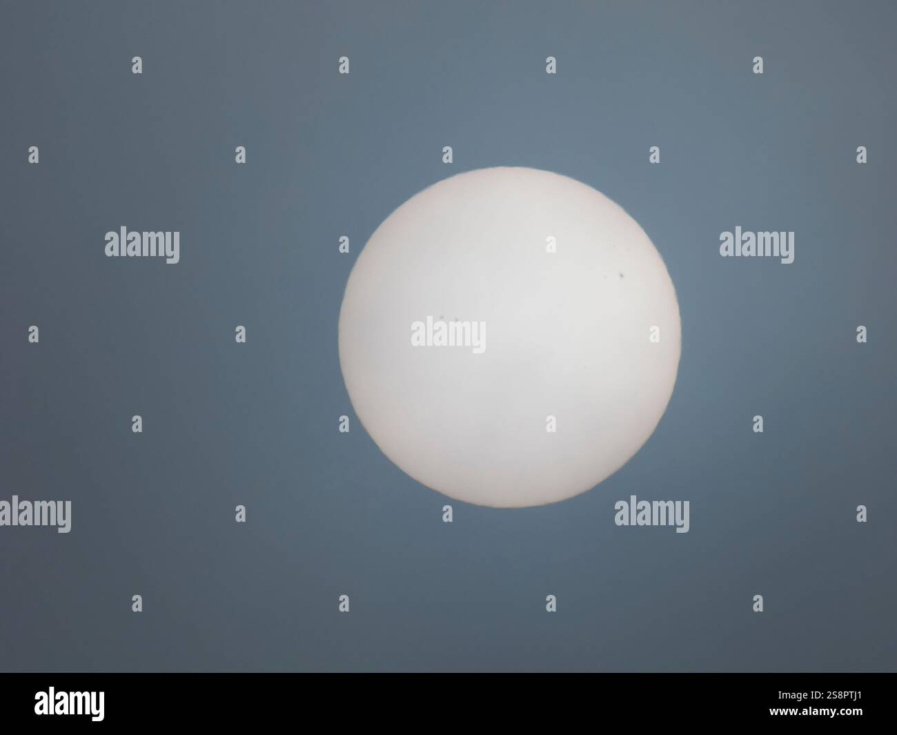 Sun on Misty Morning Abberton Reservoir Essex,UK AS000016 Stock Photo ...