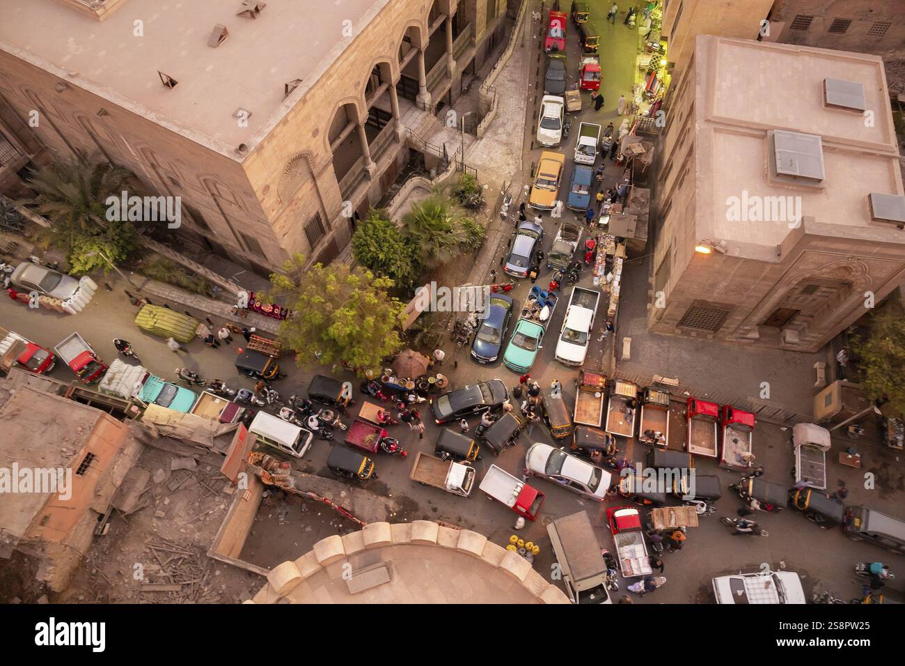 An image of a traffic jam at Cairo Egypt Stock Photo - Alamy