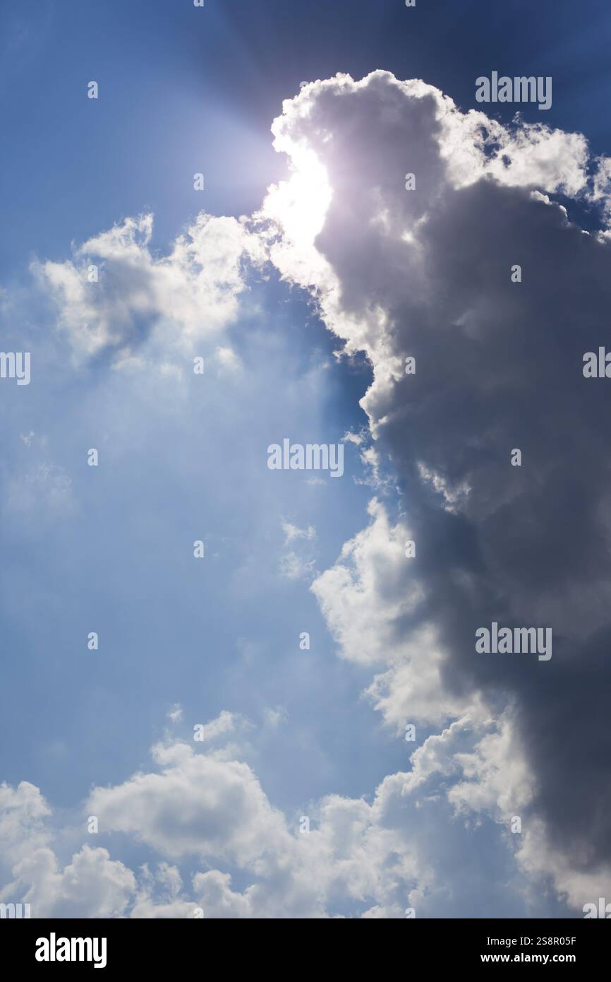 An image of a bright sun ray background Stock Photo - Alamy