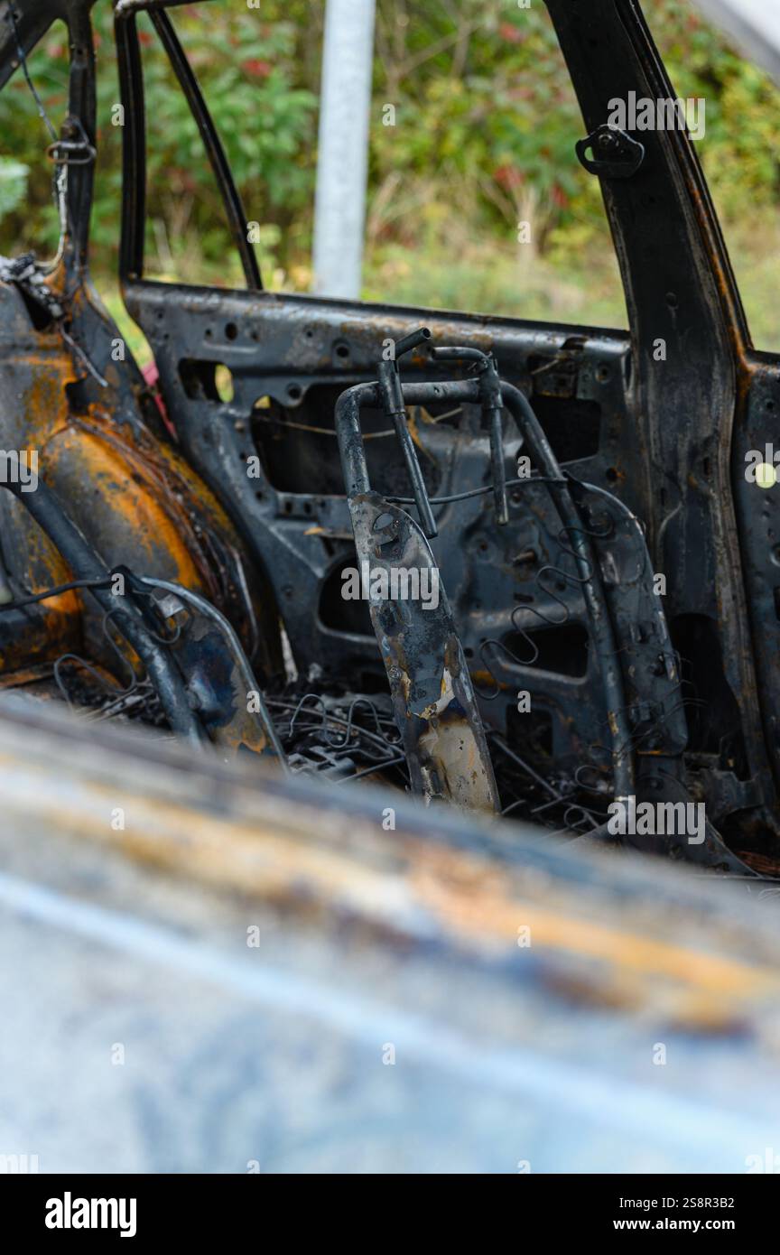 Car crash abandoned passenger hi-res stock photography and images - Alamy