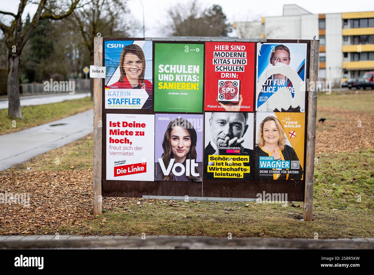 Muenchen GER, Themenbild, Wahlplakate zur Bundestagswahl in Deutschland ...