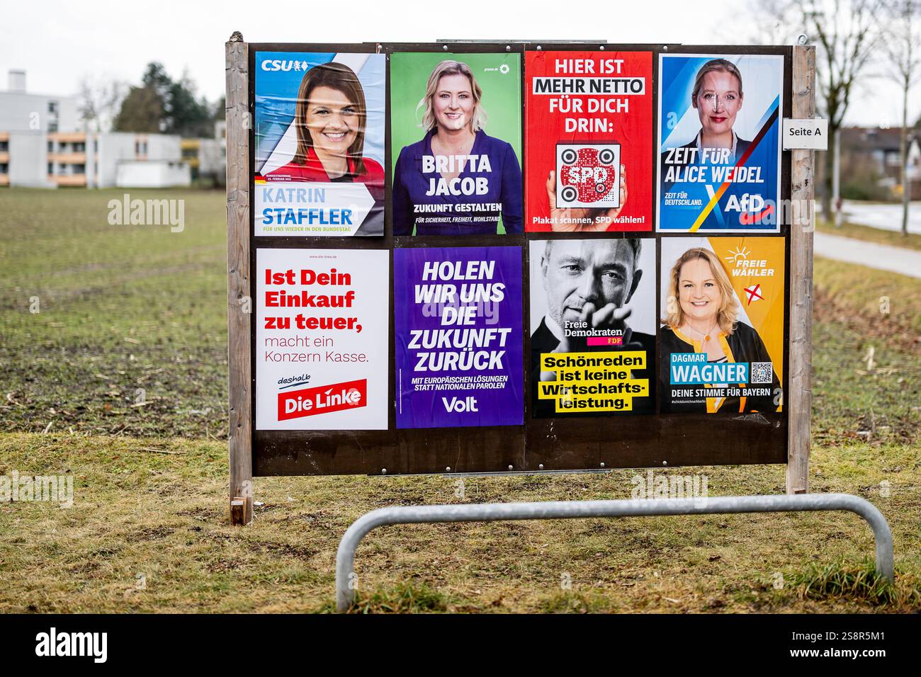 Muenchen GER, Themenbild, Wahlplakate zur Bundestagswahl in Deutschland ...