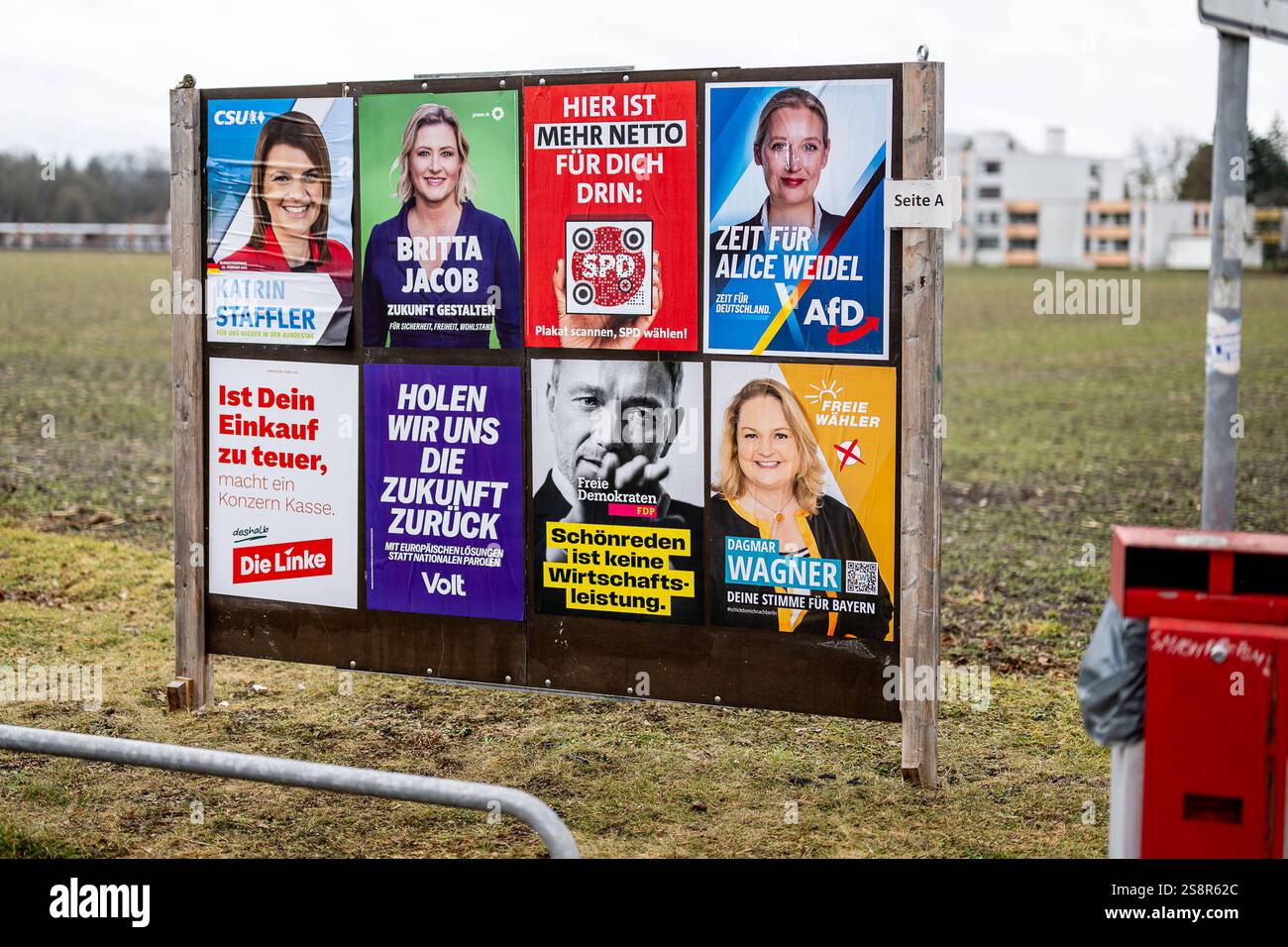 Muenchen GER, Themenbild, Wahlplakate zur Bundestagswahl in Deutschland ...