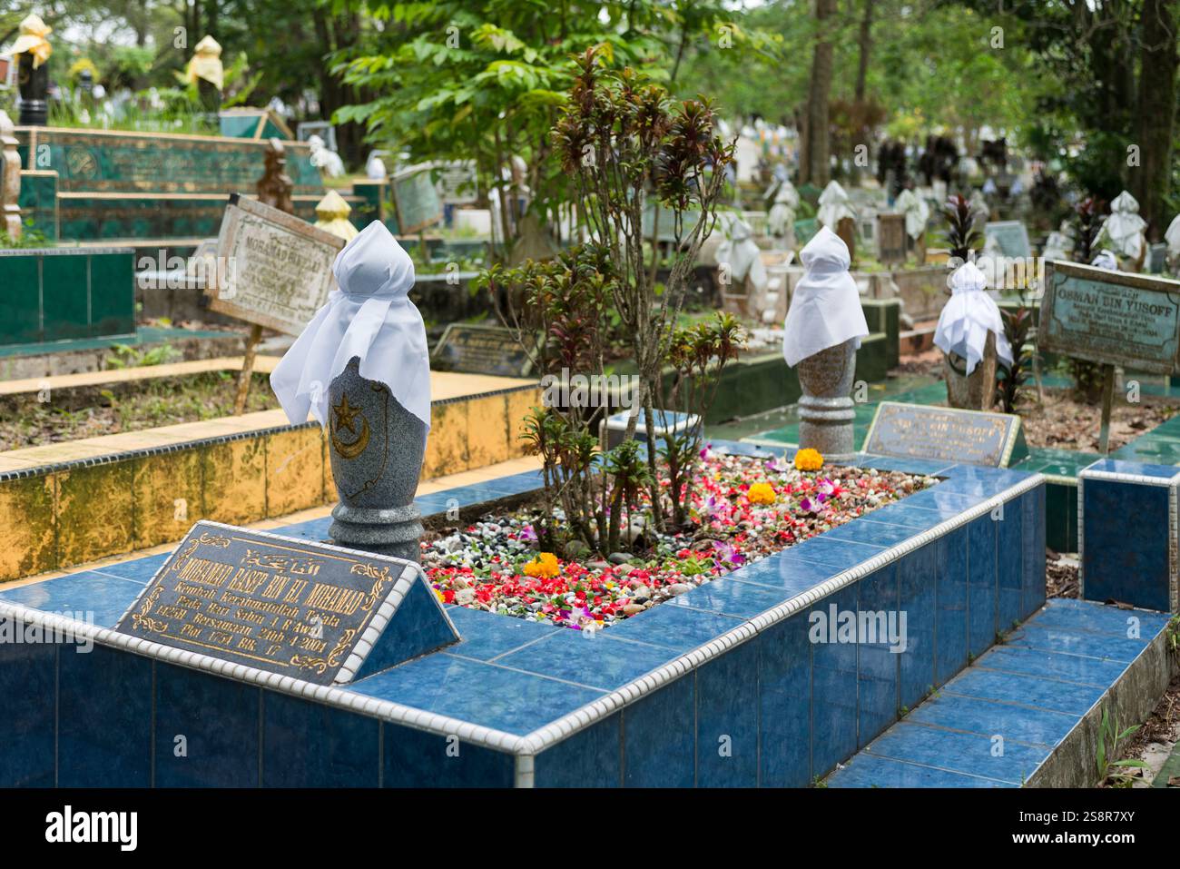 The Choa Chu Kang Cemetery in Singapore, Southeast Asia Stock Photo - Alamy