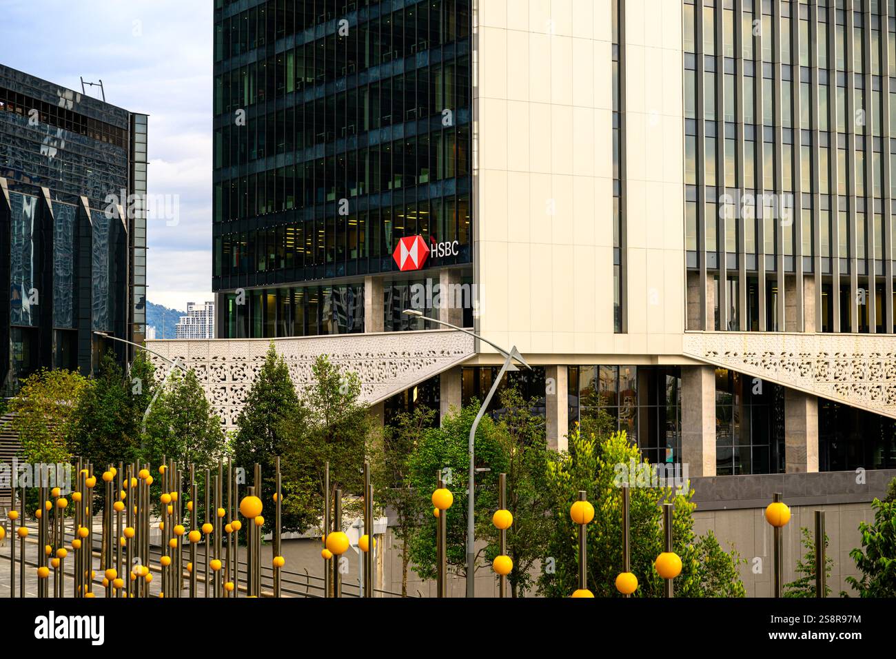 Hsbc malaysia head office hi-res stock photography and images - Alamy