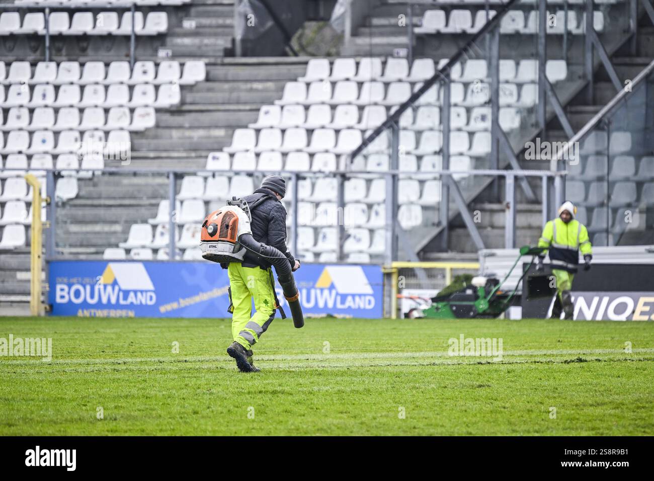 Greenkeepers pictured at the brand new pitch of Belgian soccer team ...