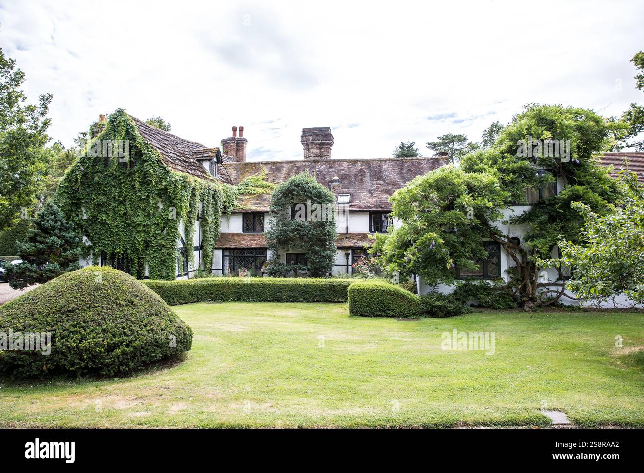 Ridge Farm, Rusper Road, wedding venue near Dorking Stock Photo - Alamy