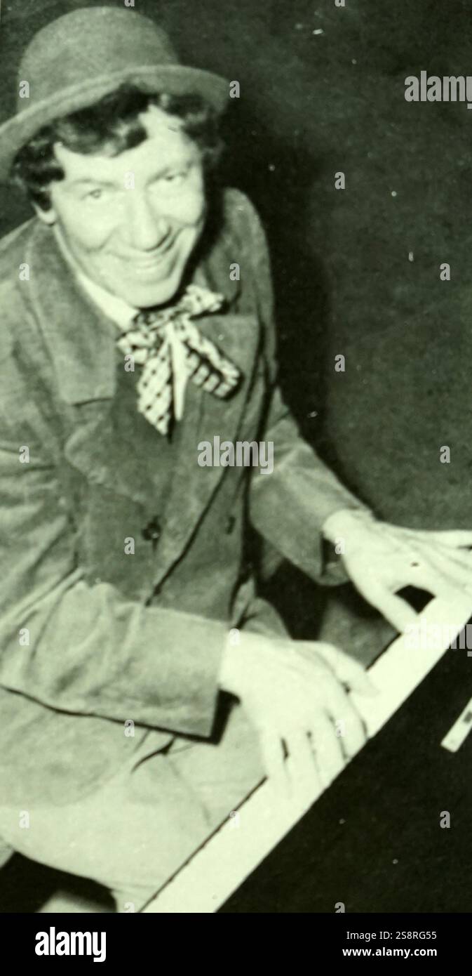 Photographic portrait of Harpo Marx (1888-1964) an American comedian ...