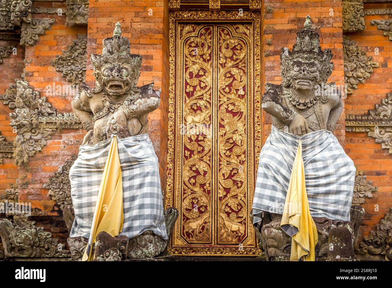 Pura Puseh Desa Batuan temple, Bali, Indonesia Stock Photo - Alamy