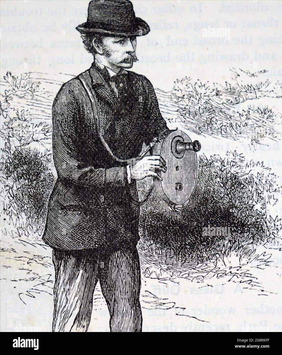 Engraving depicting a small French camera which weighed 700g. Dated ...