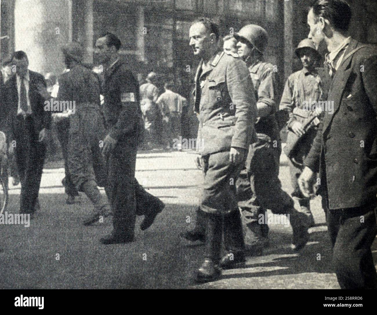 Captured German soldiers on the streets of Paris at the end of World ...