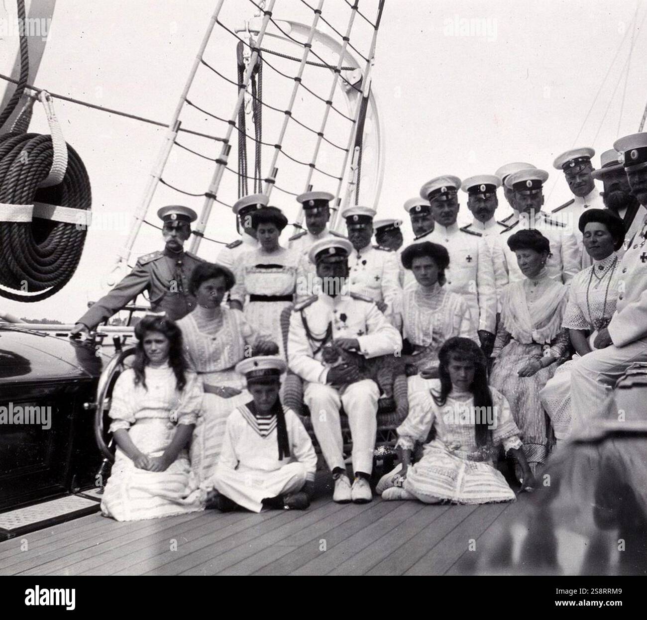 Romanov royal family, 1912. Alexandra Feodorovna the Empress consort ...