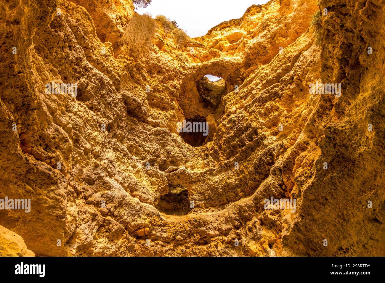 Rock cave hole benagil algarve hi-res stock photography and images - Alamy