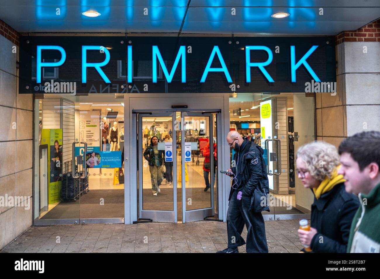 Primark uk 2025 hi-res stock photography and images - Alamy