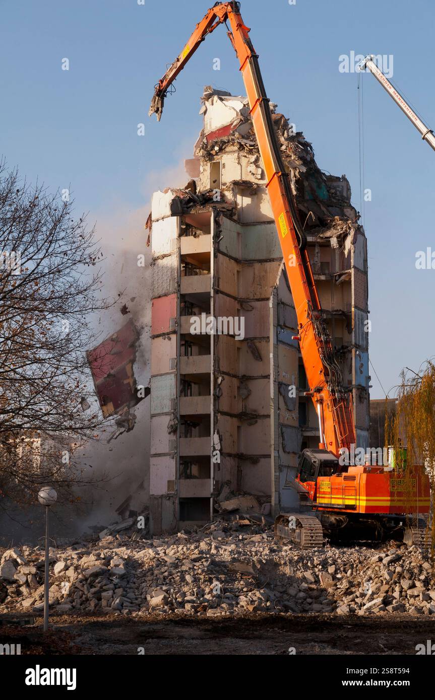 Extra long boom extra long booms hi-res stock photography and images ...