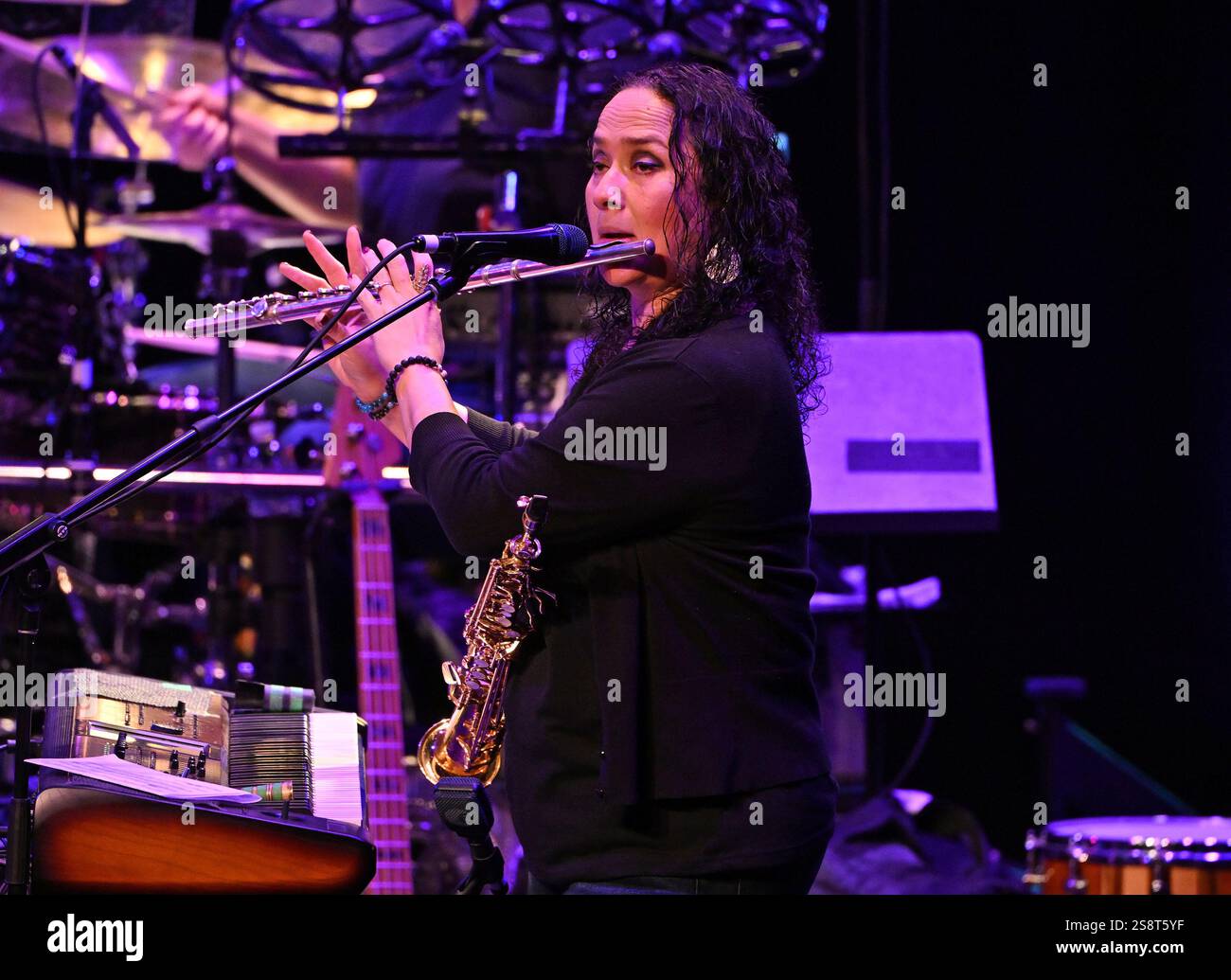 Fort Lauderdale, FL, USA. 22nd Jan, 2025. Dweezil Zappa and band ...