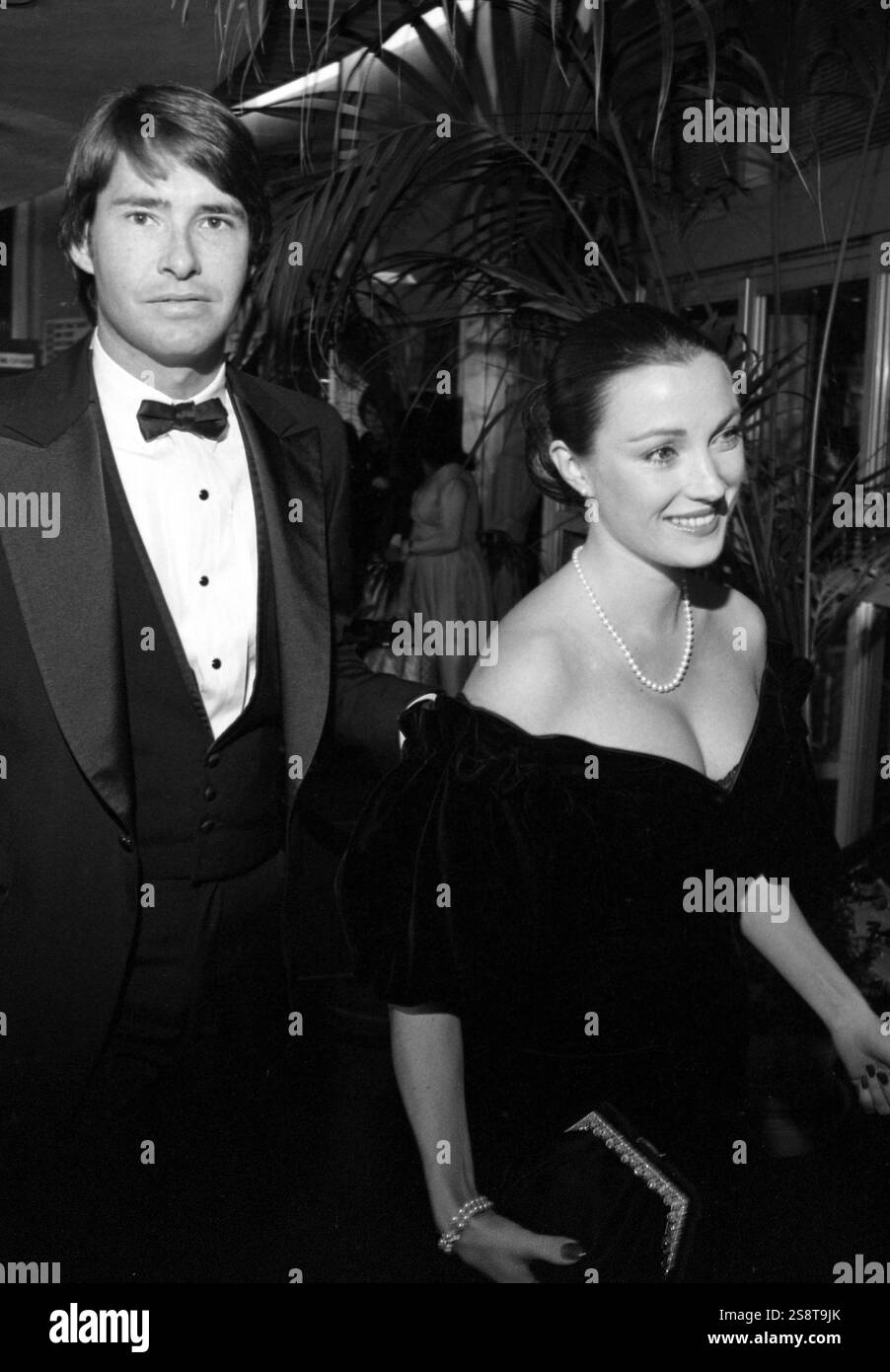 Jane Seymour and David Flynn at the 39th Golden Globe Awards January 30 ...