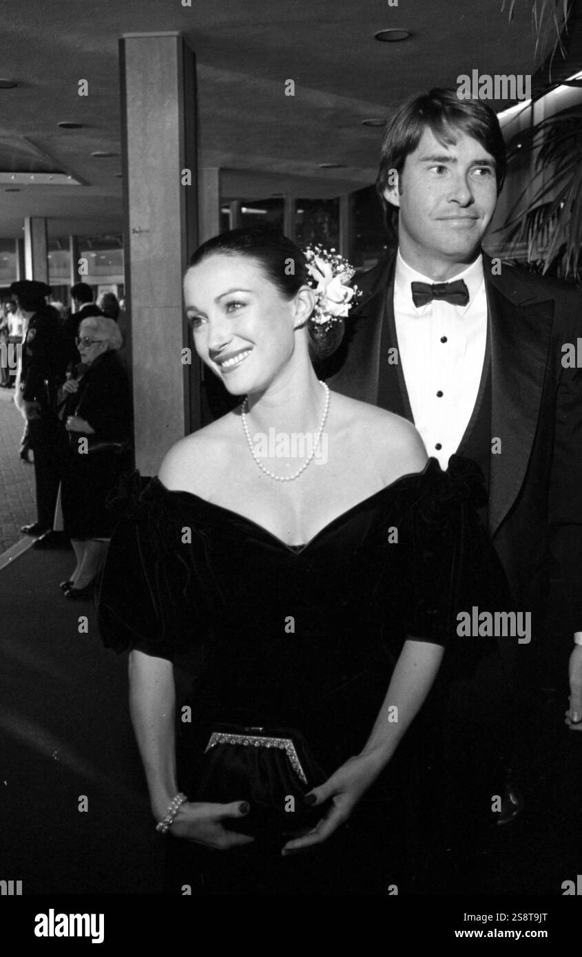 Jane Seymour and David Flynn at the 39th Golden Globe Awards January 30 ...