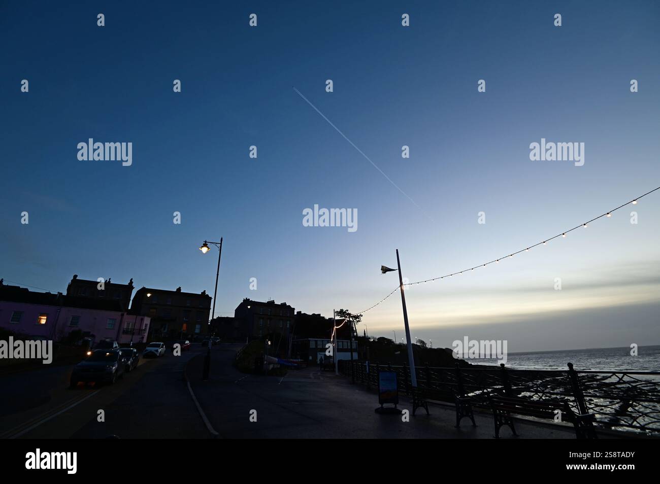 Clevedon, UK. 23rd Jan, 2025. UK Weather.Storm Eowyn lull before storm ...