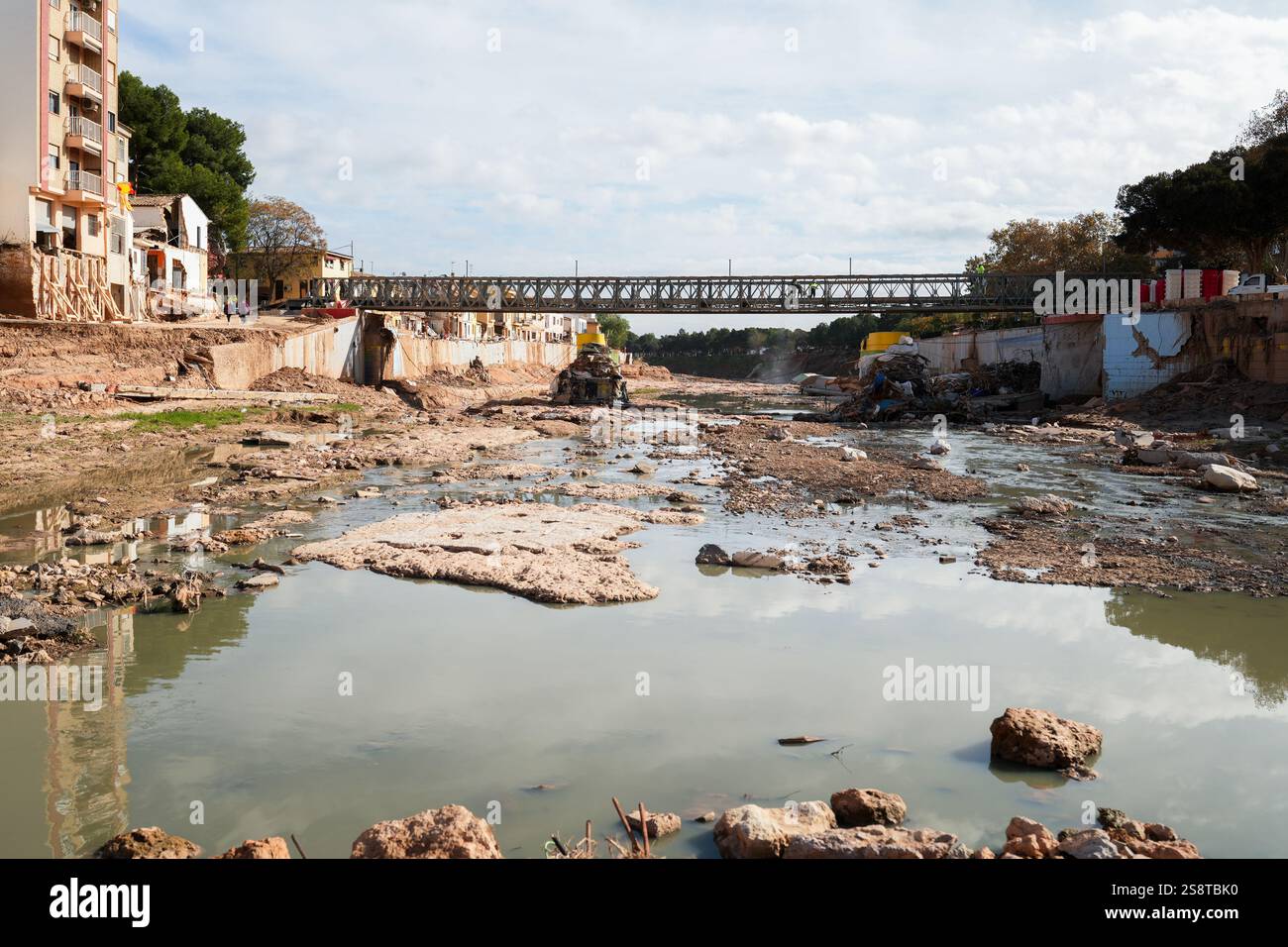 Temporary MABEY bridge model built by Military Army in Picanya in the ...