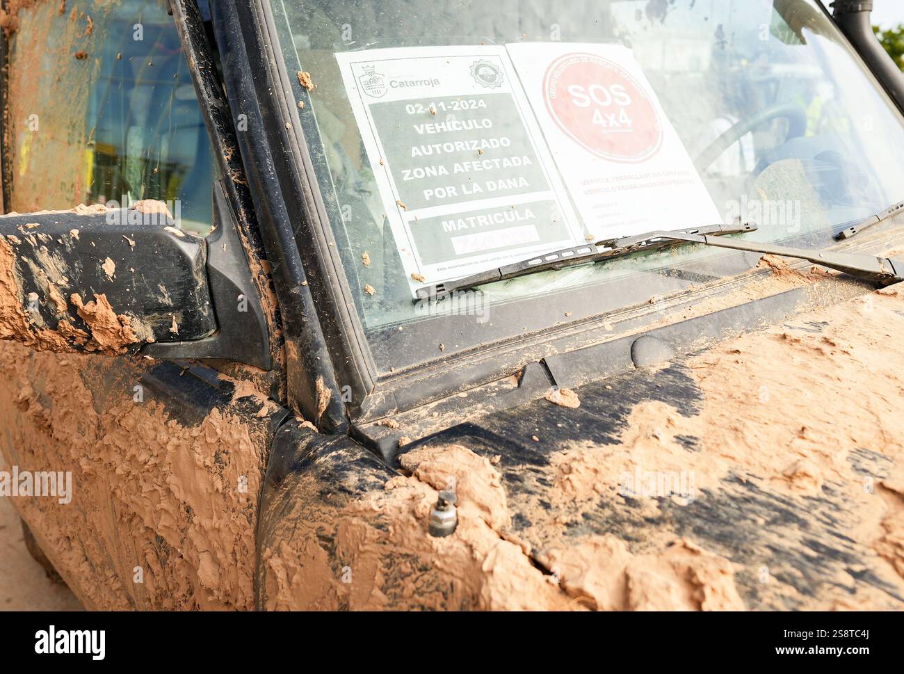 SOS 4x4 vehicle operating after DANA flood. Grupo Voluntario de Rescate ...