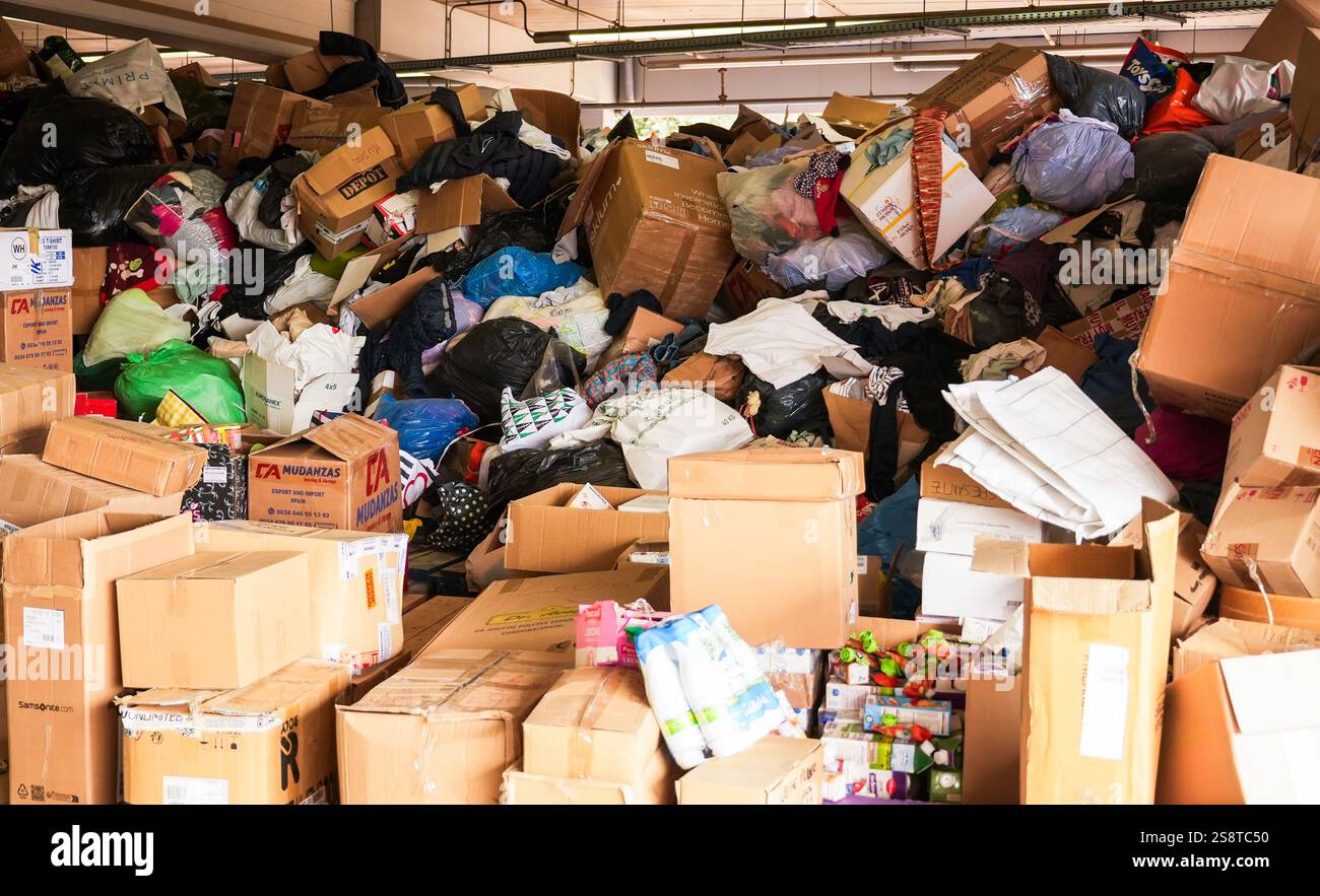 Calamity warehouse distribution hi-res stock photography and images - Alamy