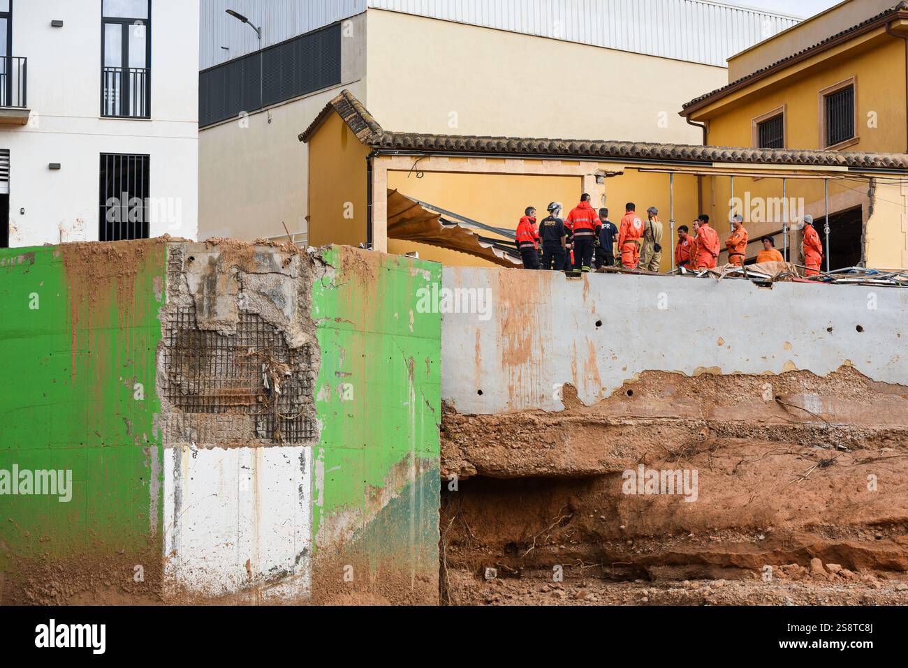 Pylon of a collapsed bridge over Rambla del Poyo and Los Topos rescue ...