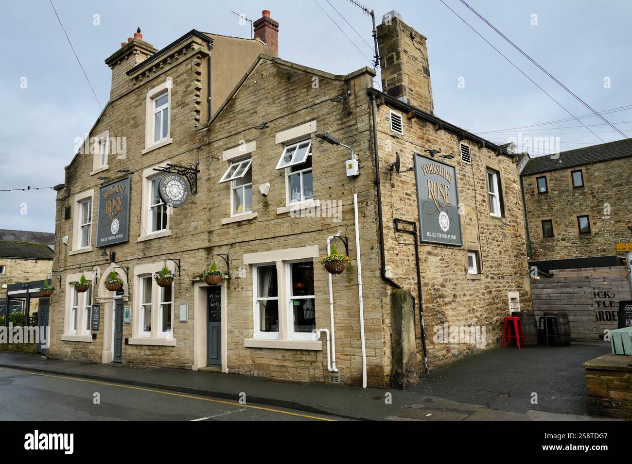 The Yorkshire Rose, a Traditional stone built Yorkshire Pub Stock Photo ...