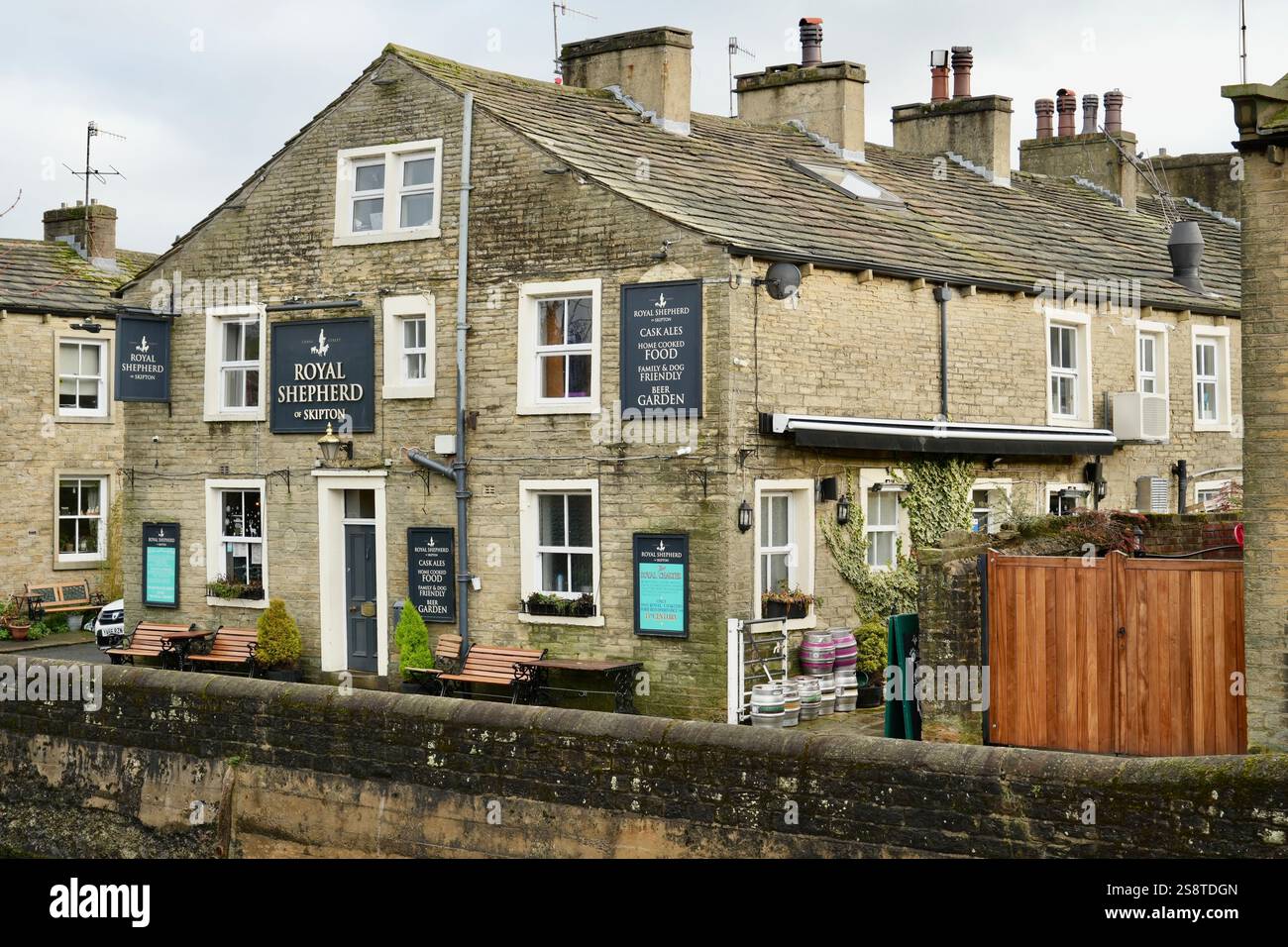 The Royal Shepherd Pub, built in the 17th Century and named in the 19th ...