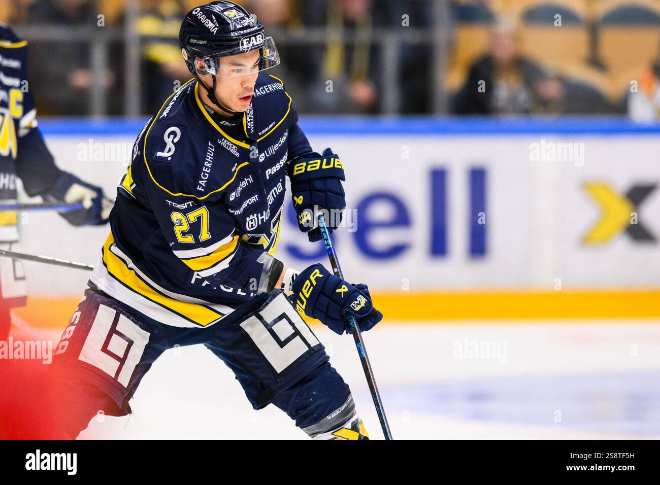 250123 HV71s Jonathan Ang inför ishockeymatchen i SHL mellan HV71 och ...