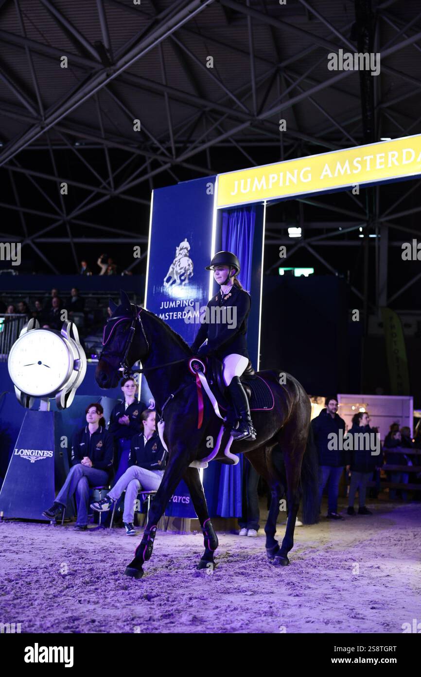 Jolijn van Niel with Na-Dine during the prize giving ceremony of the ...