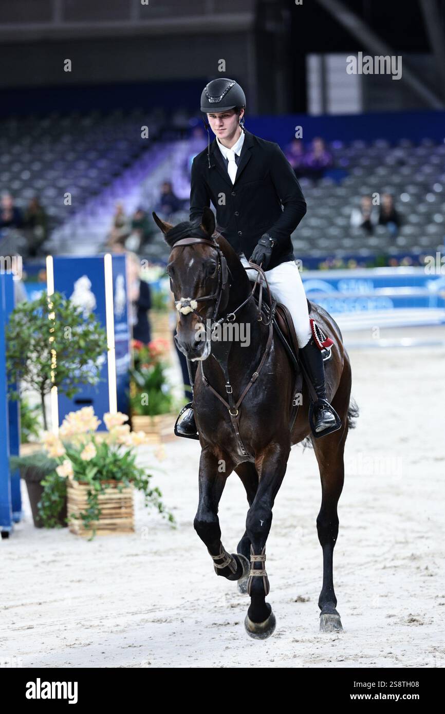 Niels Jonkers with Dee Do It Z during the prize giving ceremony of the ...