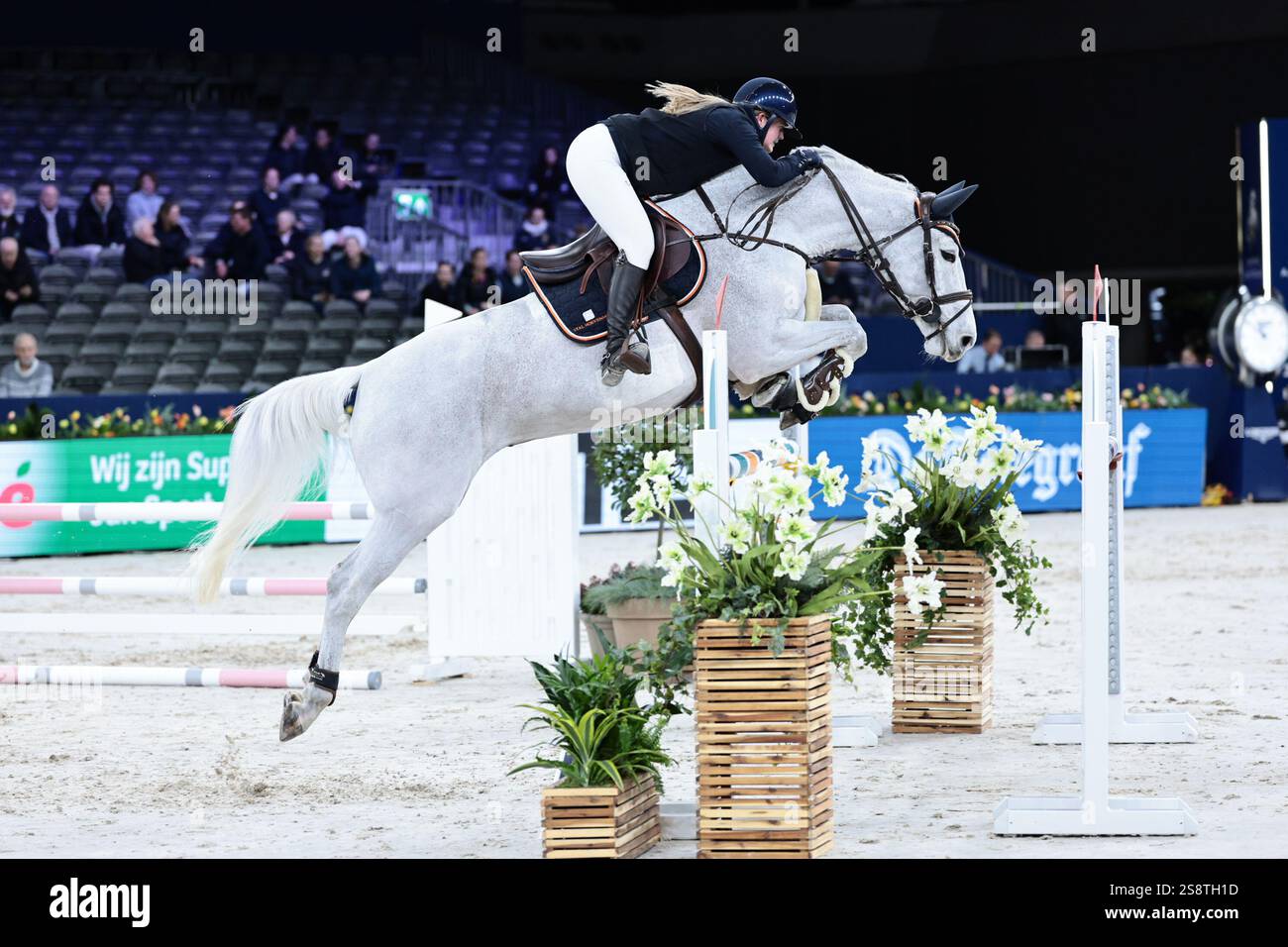 Zahra-Lindi Malkus with Vernie's Inspiration during the Stal Bosgoed ...