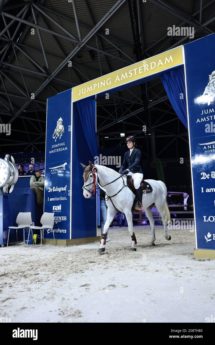 Kristy Snepvangers with Millstream's Lucifer during the prize giving ...