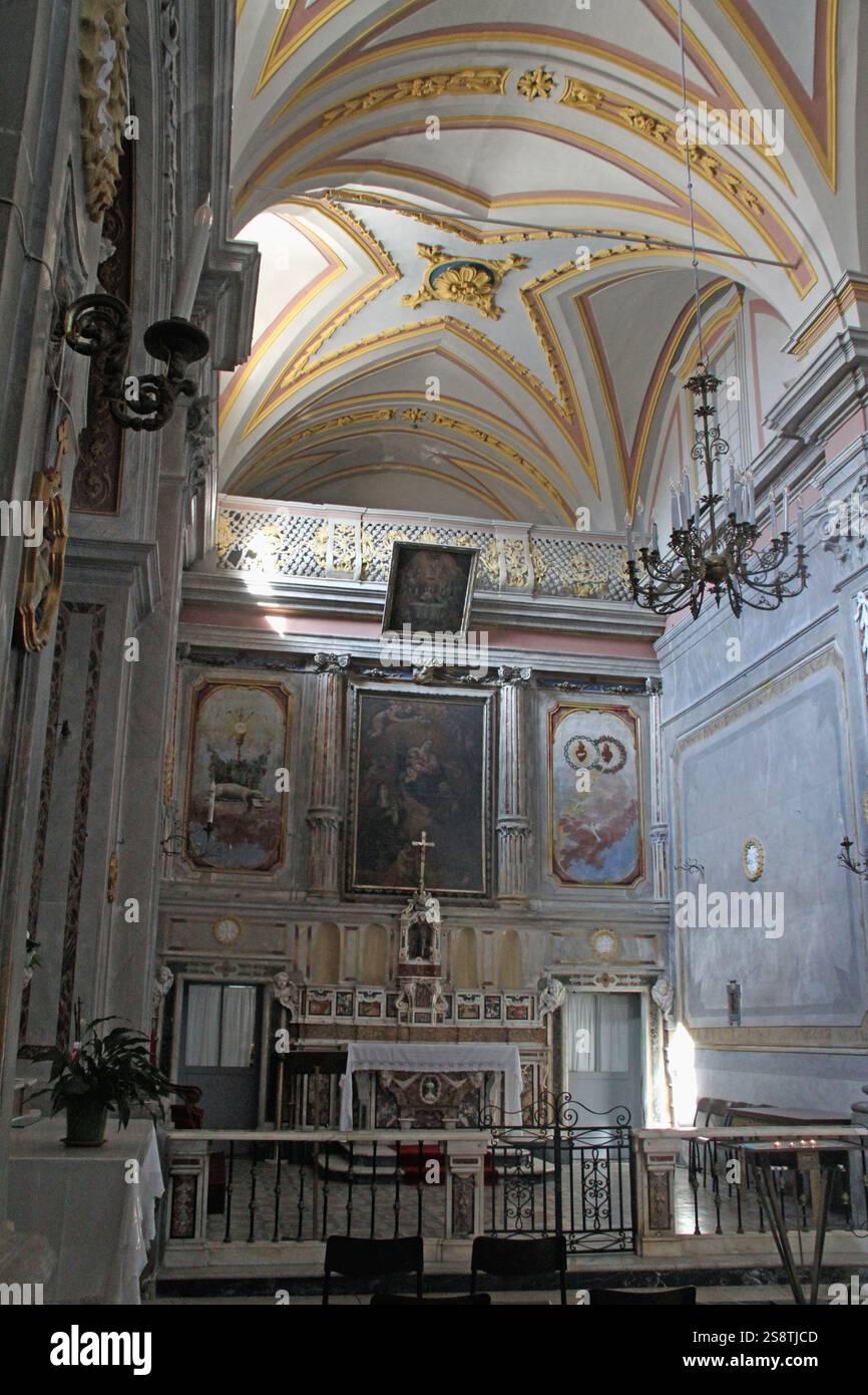 Noci, Italy. Interior of the 17th century Chiesa di Santa Chiara Stock ...