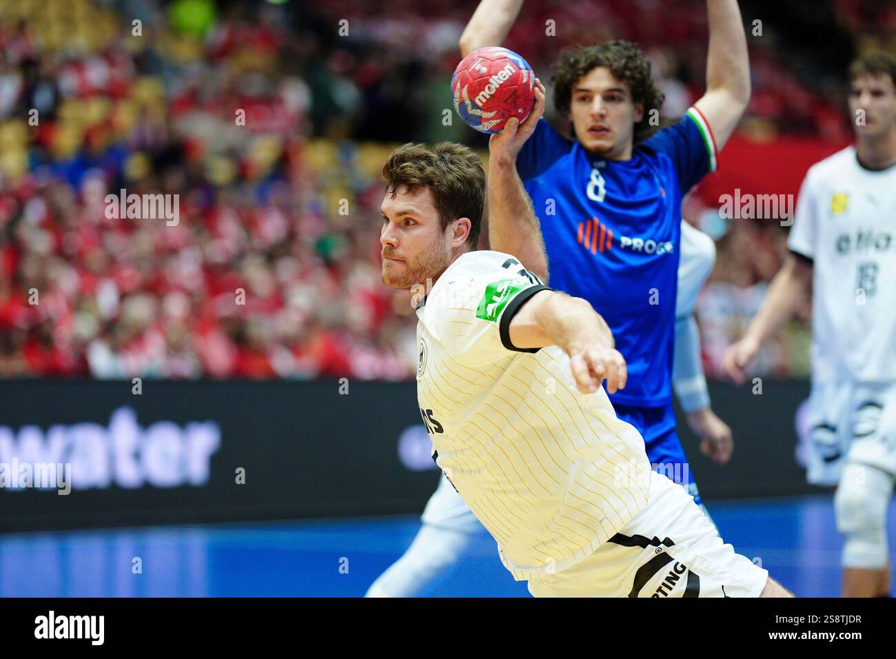 Wurf/Tor Johannes Golla (Deutschland, #04) DEN, Italien vs. Deutschland ...